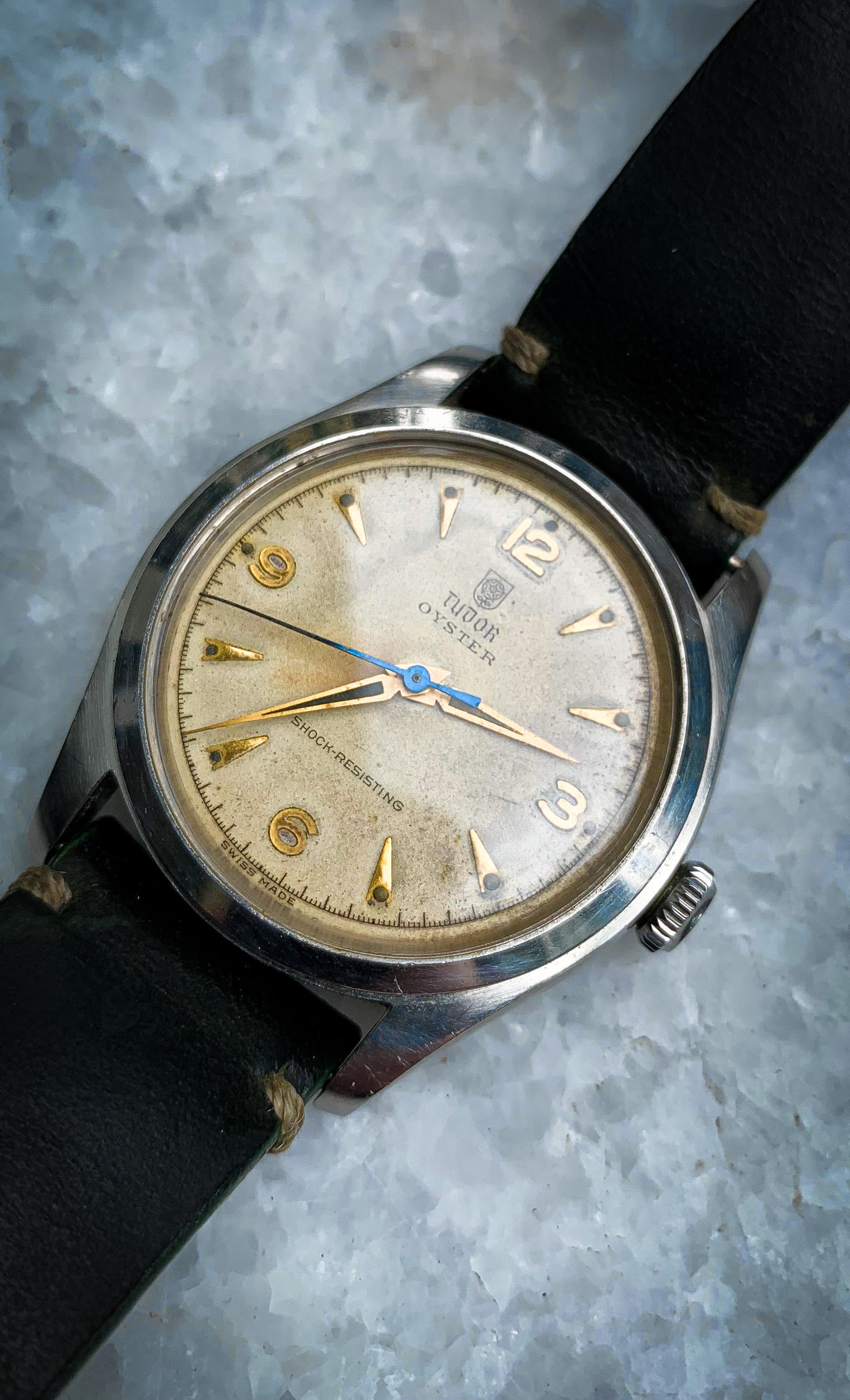 Timeless Elegance: Curated Vintage Watches | Rewardrobe Athens – Rewardrobeathens